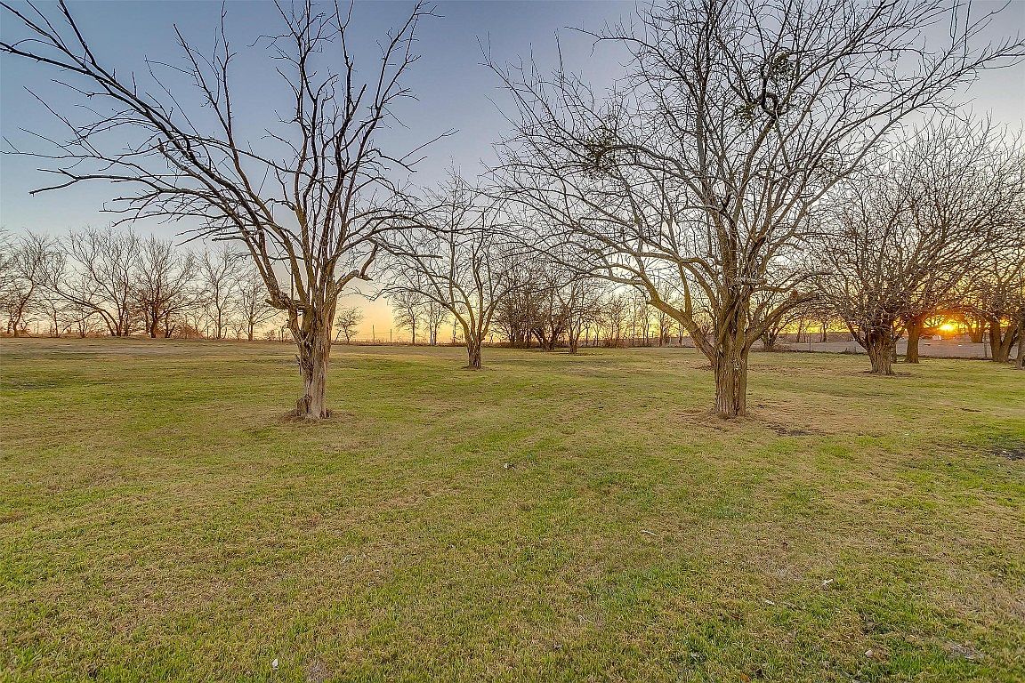 234 Private Road 4441, Rhome, TX 76078 | Zillow
