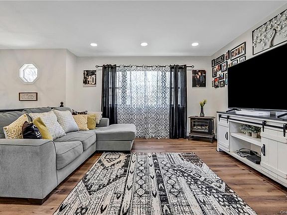 25 Raker Rd, Poughkeepsie, NY 12603 | MLS #H6232974 | Zillow