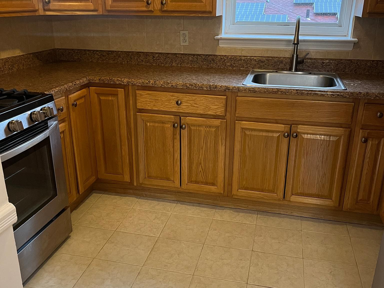 2326 Young Ave FLOOR 2, Bronx, NY 10469 | Zillow