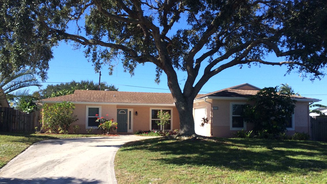 2332 NE 15th Ct, Jensen Beach, FL 34957 | Zillow
