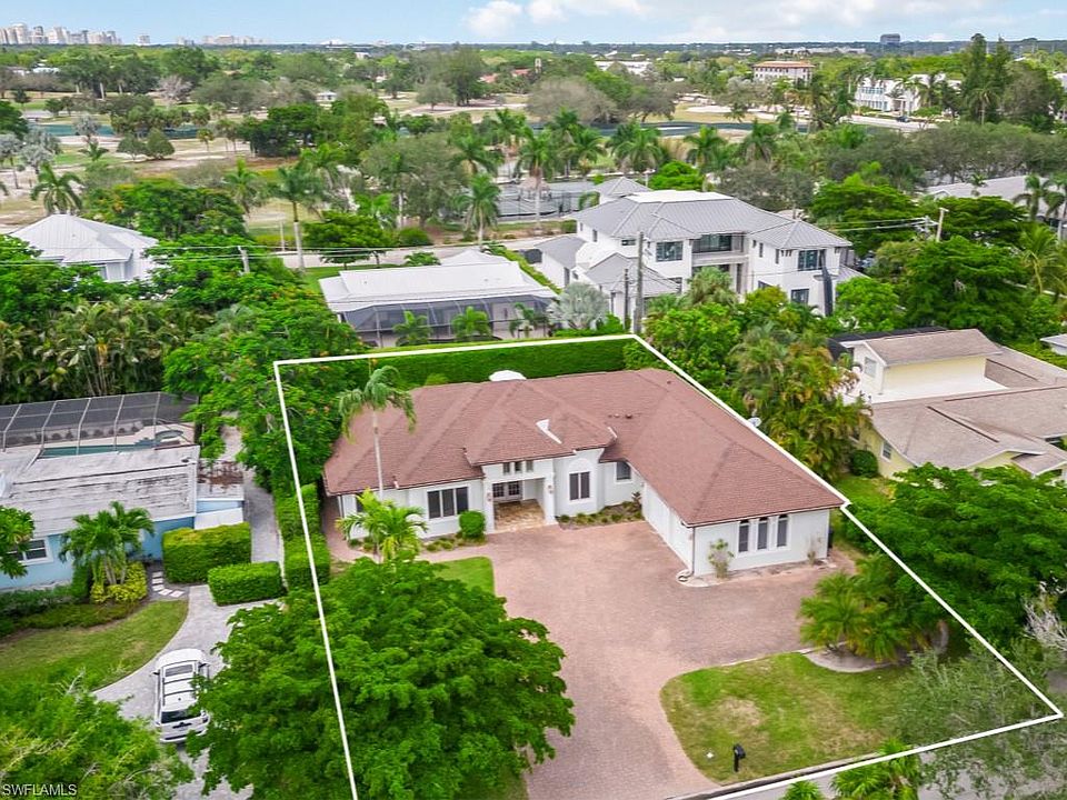 757 7th Ave N, Naples, FL 34102 | Zillow