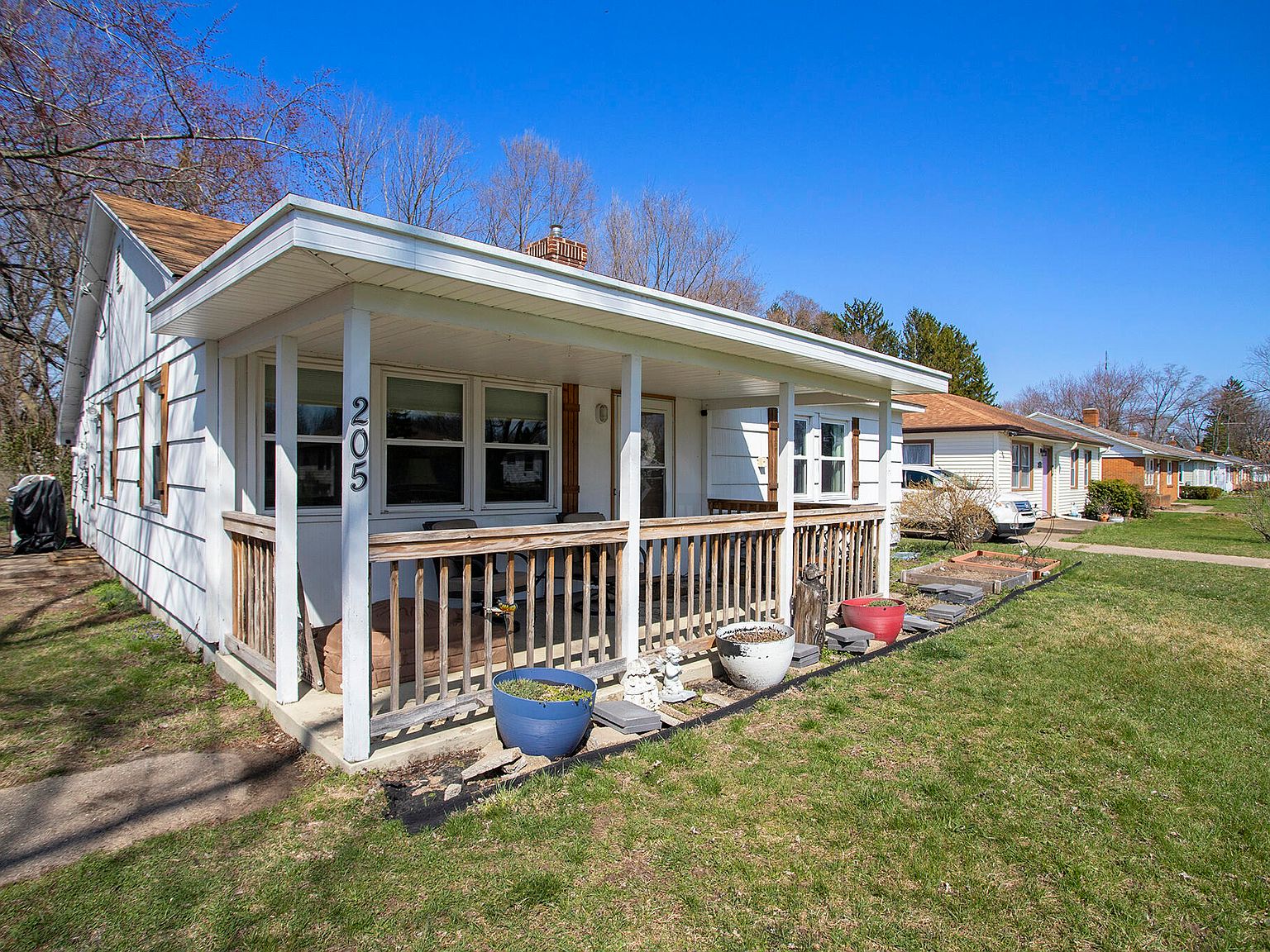205 Messner Dr, Benton Harbor, MI 49022 | Zillow