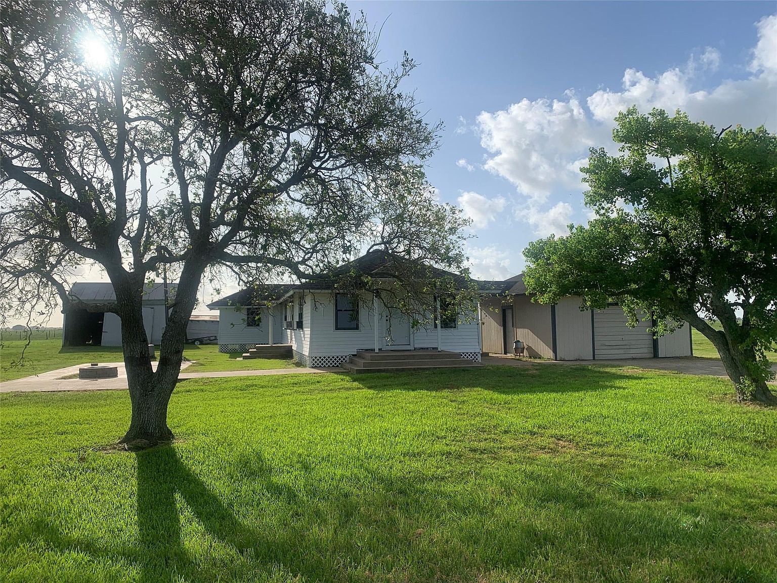 871 County Road 340, Palacios, TX 77465 | MLS #14203919 | Zillow