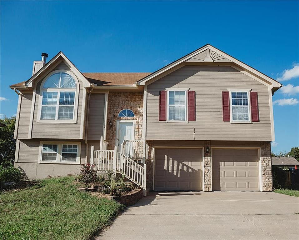 112 W Laredo Trl, Raymore, MO 64083 | Zillow