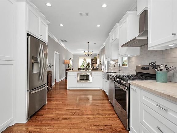 1542 Nicholson St, Houston, TX 77008 | MLS #84496126 | Zillow