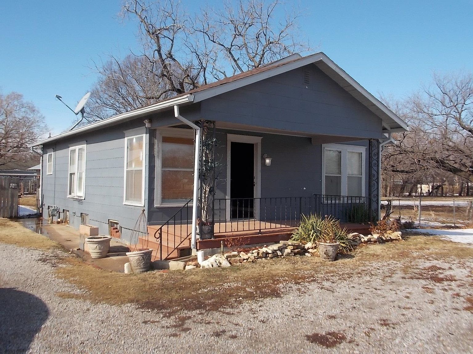 2267 S Hydraulic Ave, Wichita, KS 67211 | Zillow