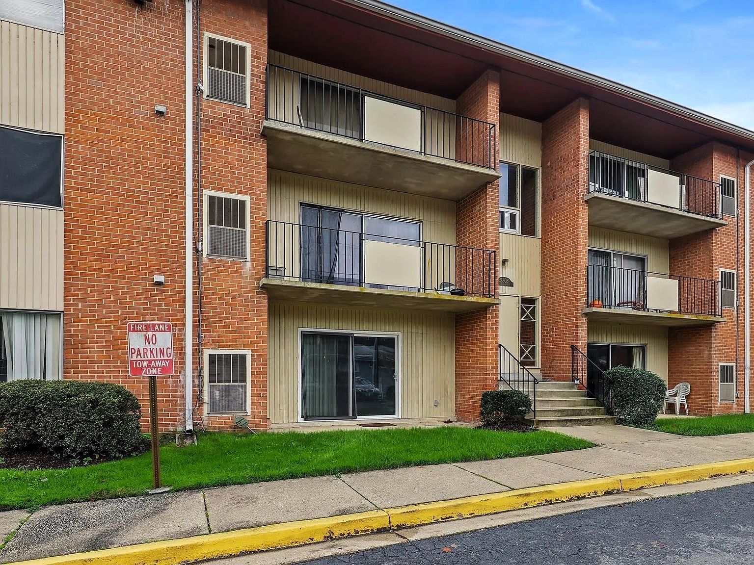 2303 Olson St APT 301, Temple Hills, MD 20748 | Zillow