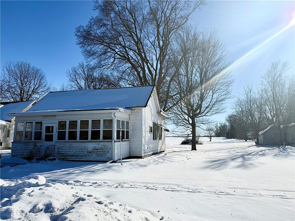 308 E 3rd St, Brocton, IL 61917 | Zillow