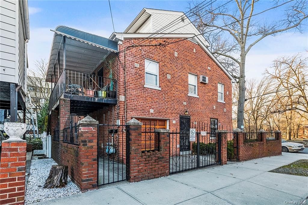 1090 Pelham Pkwy S, Bronx, NY 10461 | Zillow