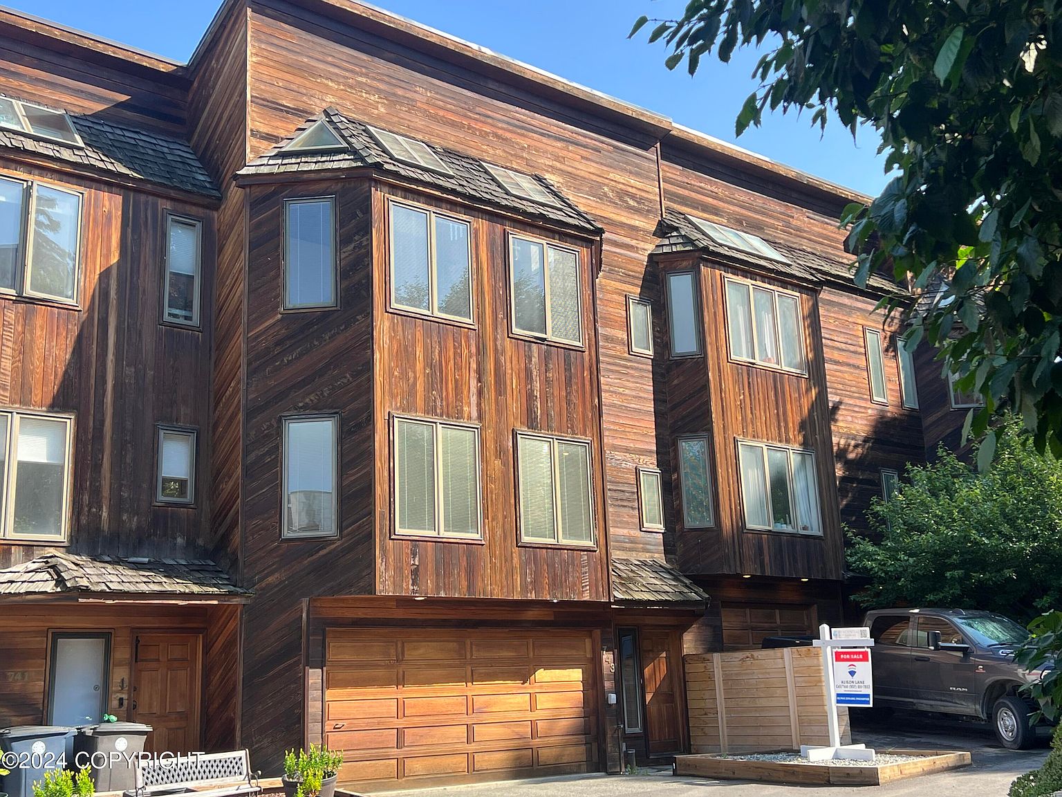 743 O St, Anchorage, AK 99501 | Zillow