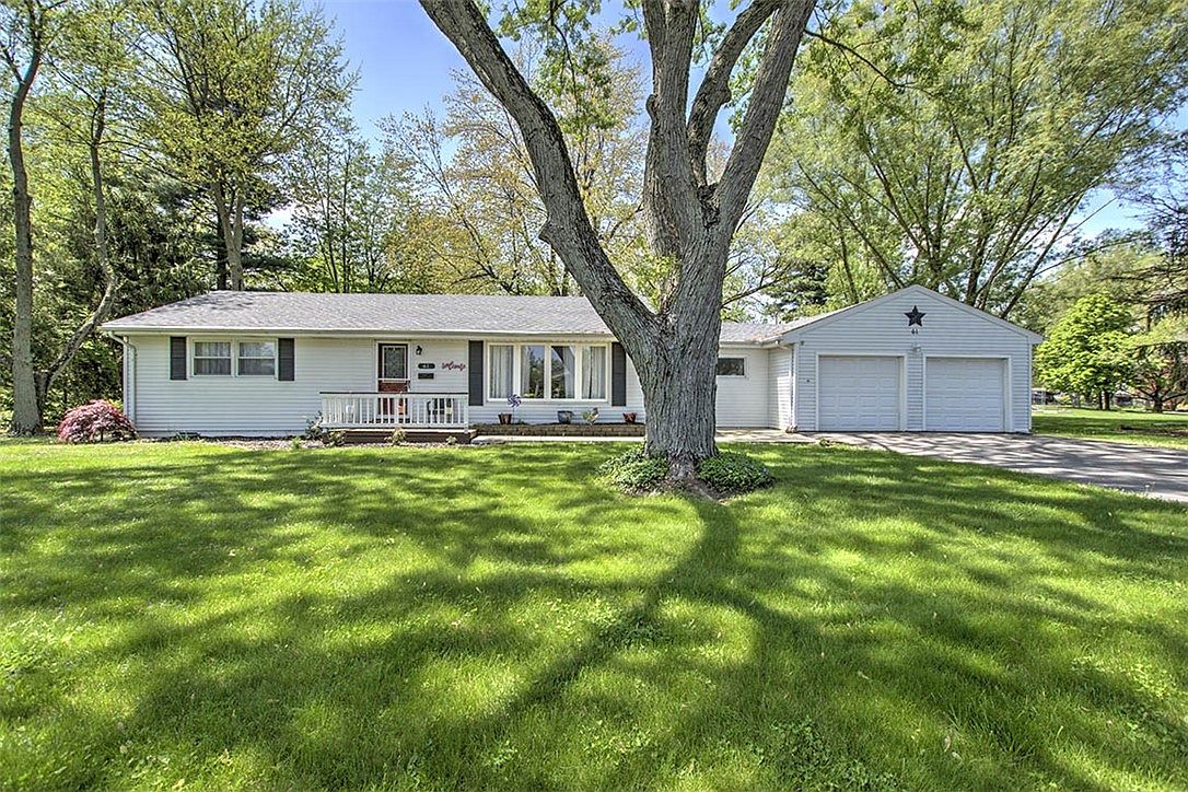 61 Benton Dr, Decatur, IL 62526 | Zillow