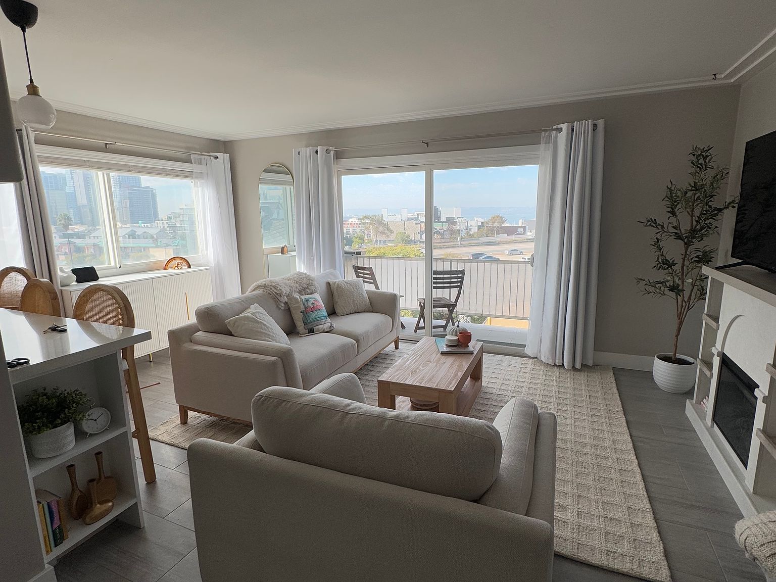 215 W Grape St #12, San Diego, CA 92101 | Zillow