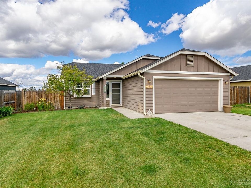 2613 NE 3rd St, Redmond, OR 97756 | Zillow