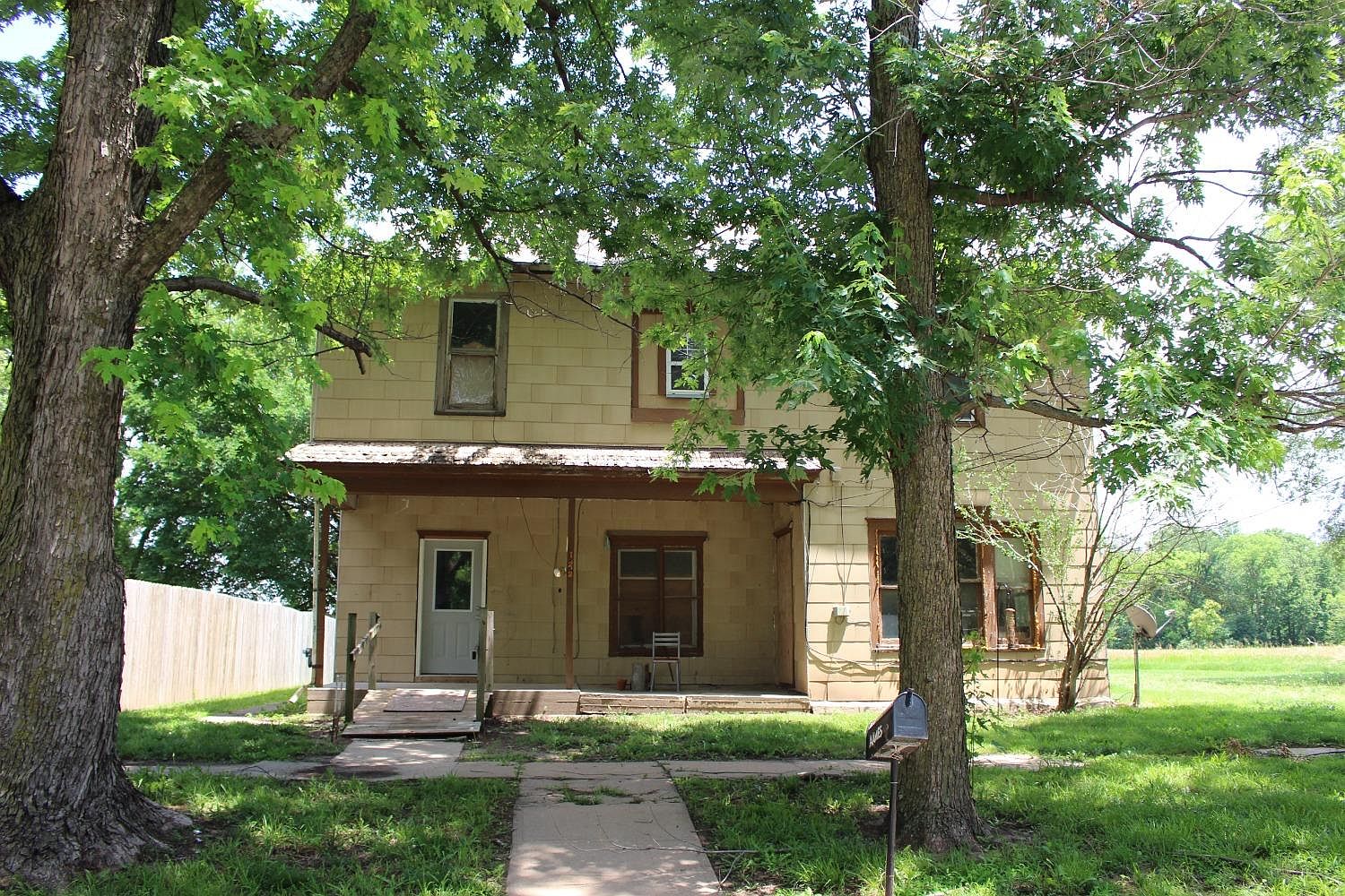 122 Billings St, Marion, KS 66861 | MLS #14673 | Zillow