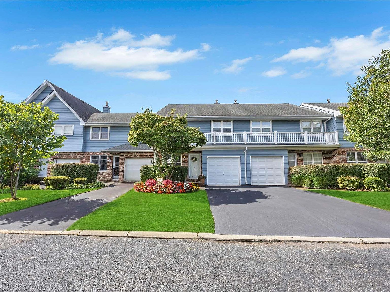 8 Maple Wing Drive #8, Central Islip, NY 11722 | Zillow