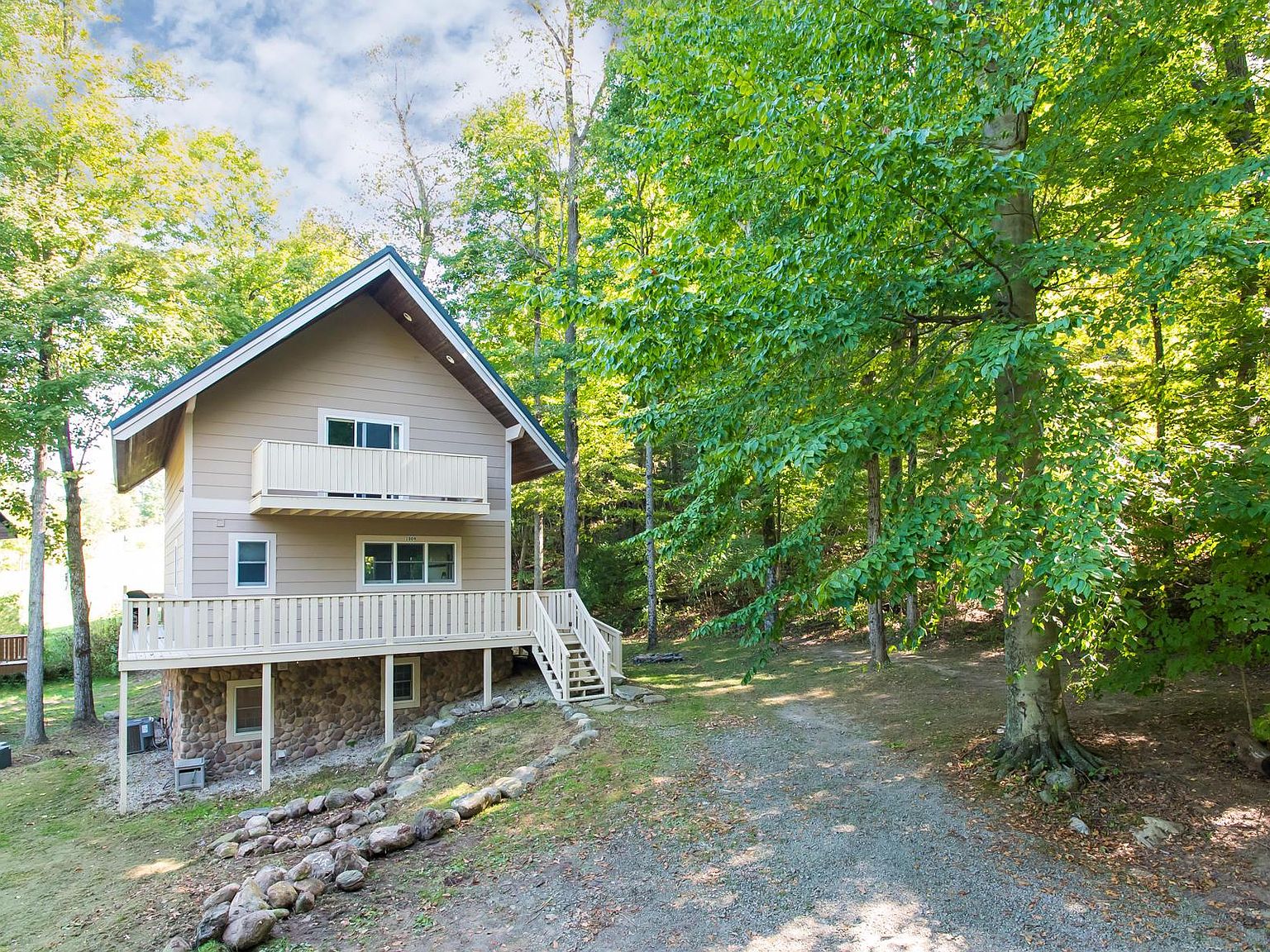 1009 Alpine Valley Rd, Zanesfield, OH 43360 | Zillow