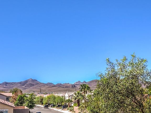 2454 Barclay St, Henderson, NV 89044 | MLS #2578938 | Zillow