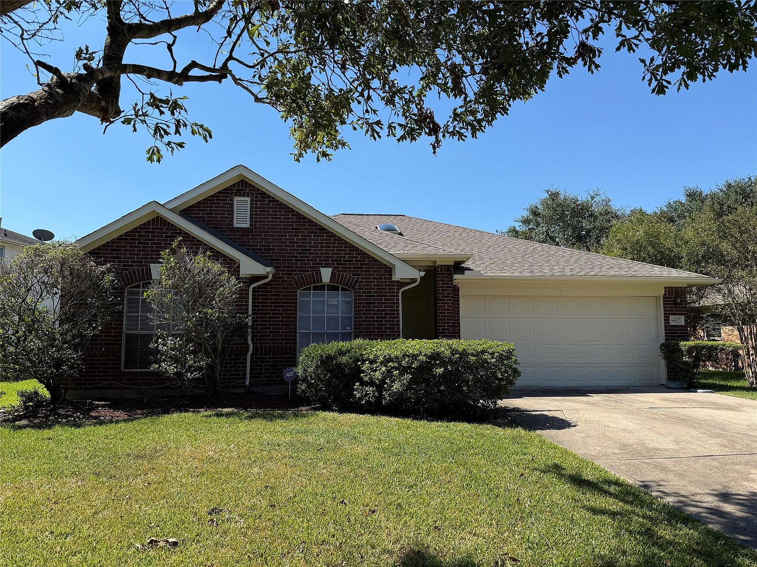 4607 Kings Ridge Rd, Houston, TX 77053 | Zillow