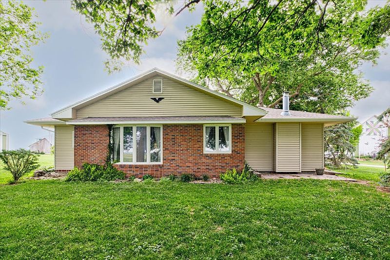 52769 320th St, Silver City, IA 51571 | Zillow