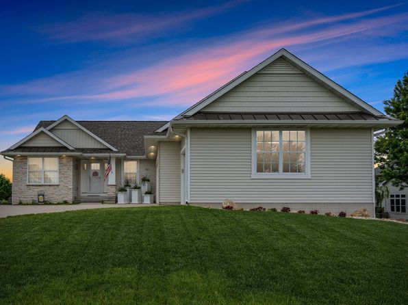 Center Point IA Real Estate - Center Point IA Homes For Sale | Zillow