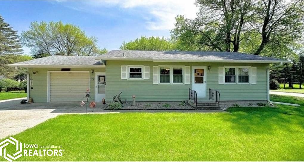 2708 2nd St, Emmetsburg, IA 50536 | MLS #6320897 | Zillow
