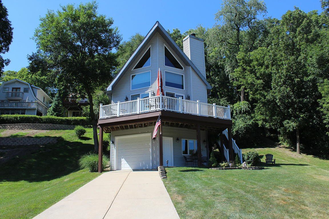 4517 View Crest Dr, Delavan, WI 53115 | Zillow