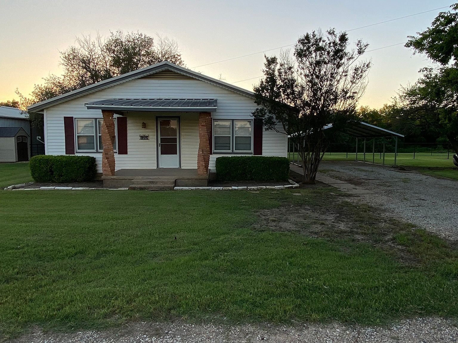 511 Bill Lewis Rd, Forreston, TX 76041 | Zillow