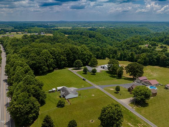 152 Hill Top Ln, Russell Springs, KY 42642 | MLS #1655865 | Zillow