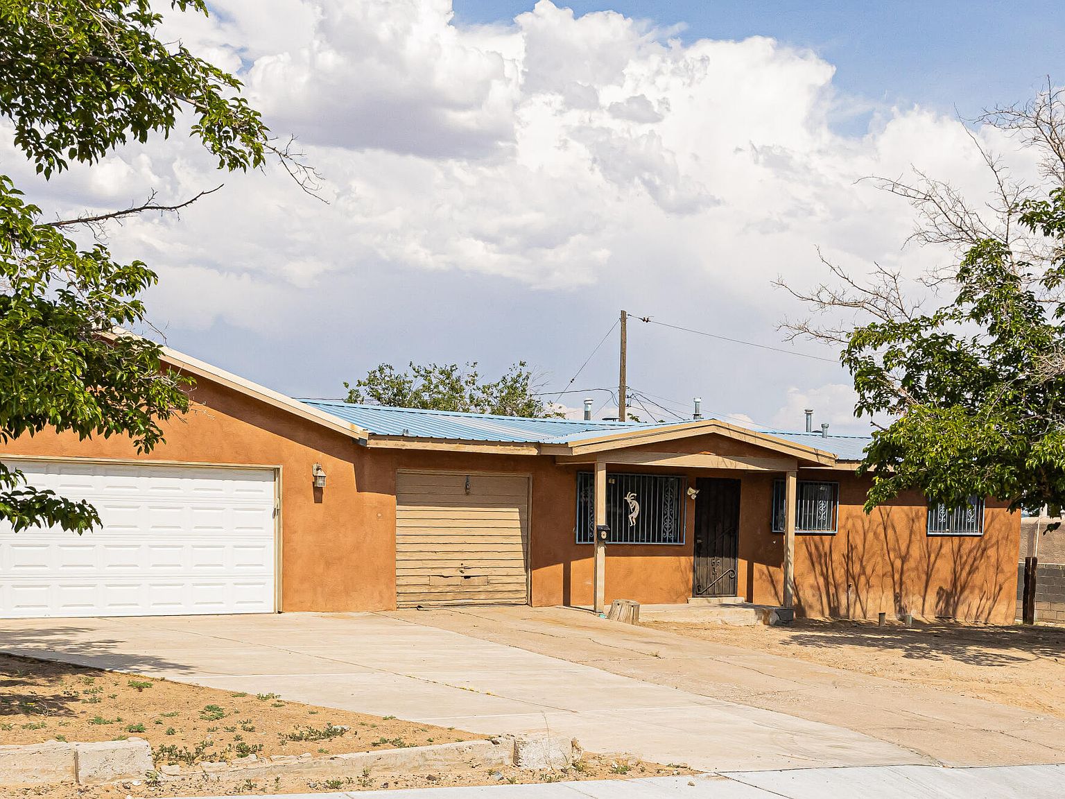 300 64th St SW, Albuquerque, NM 87121 | Zillow