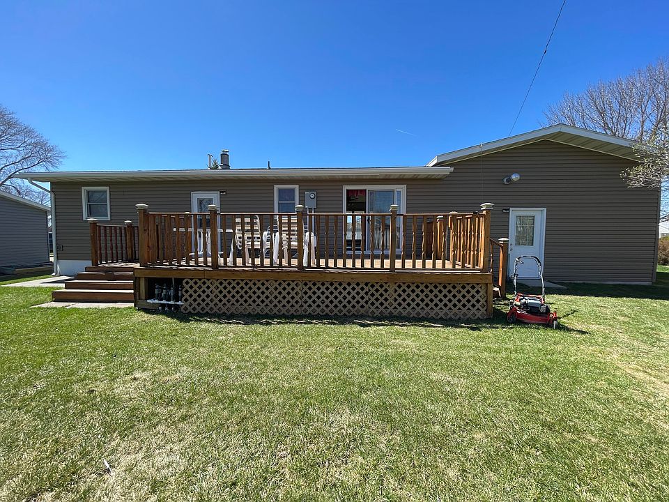 1222 Sunset Ave, Mobridge, SD 57601 | Zillow
