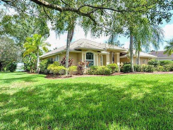 4844 SW Lake Grove Cir, Palm City, FL 34990 | MLS #RX-10924435 | Zillow