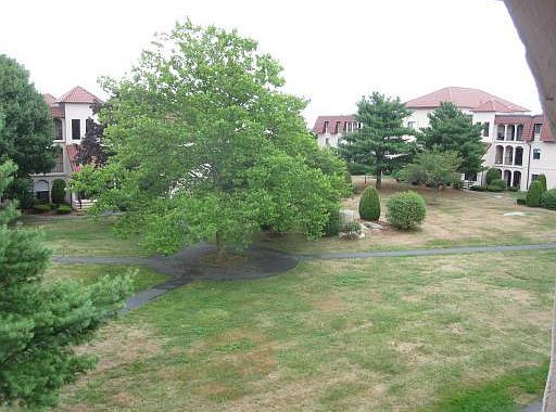 18 Madrid Sq APT 8, Brockton, MA 02301 | Zillow