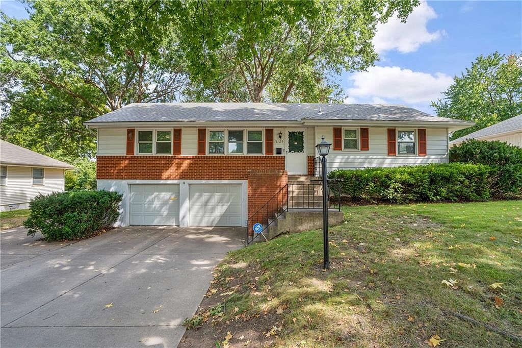 5129 Harris Ave, Kansas City, MO 64133 | Zillow
