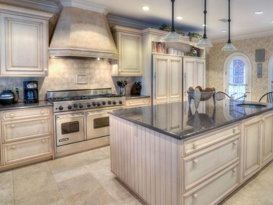 5 Hamlins Crossing, Dover, MA 02030 | Zillow