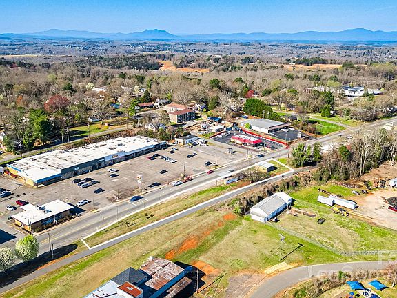 242 W Main St, Spindale, NC 28160 | MLS #4124100 | Zillow