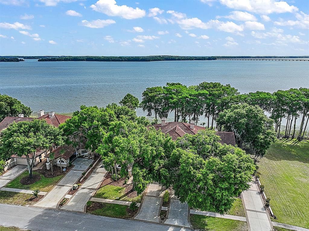 10035 Bridgeview Dr, Howey In The Hills, FL 34737 | Zillow