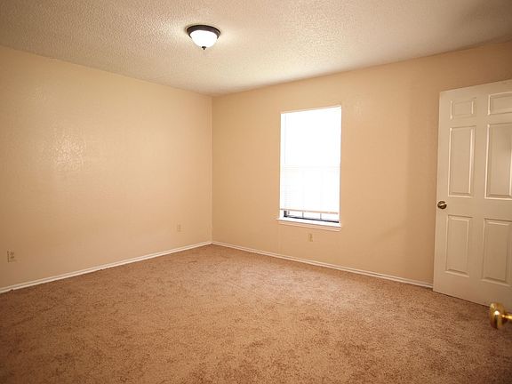 805 SE 4th St APT 105, Grand Prairie, TX 75051 | Zillow