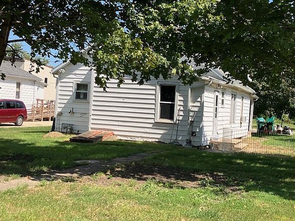 305 Oak St, Cedar Point, IL 61316 | MLS #12165122 | Zillow