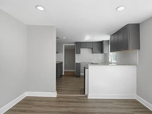 1318 E 36th St, Houston, TX 77022 | Zillow