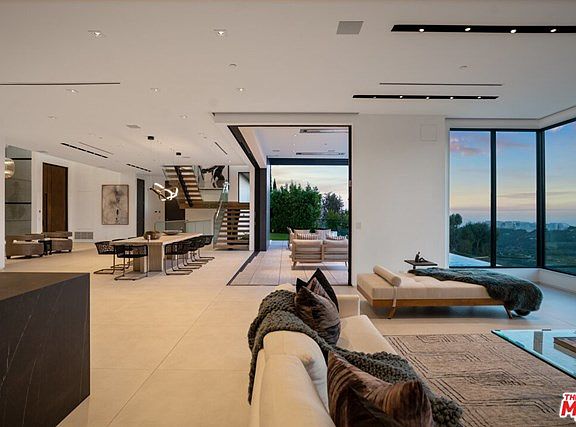 1201 Linda Flora Dr, Los Angeles, CA 90049 | MLS #20636706 | Zillow