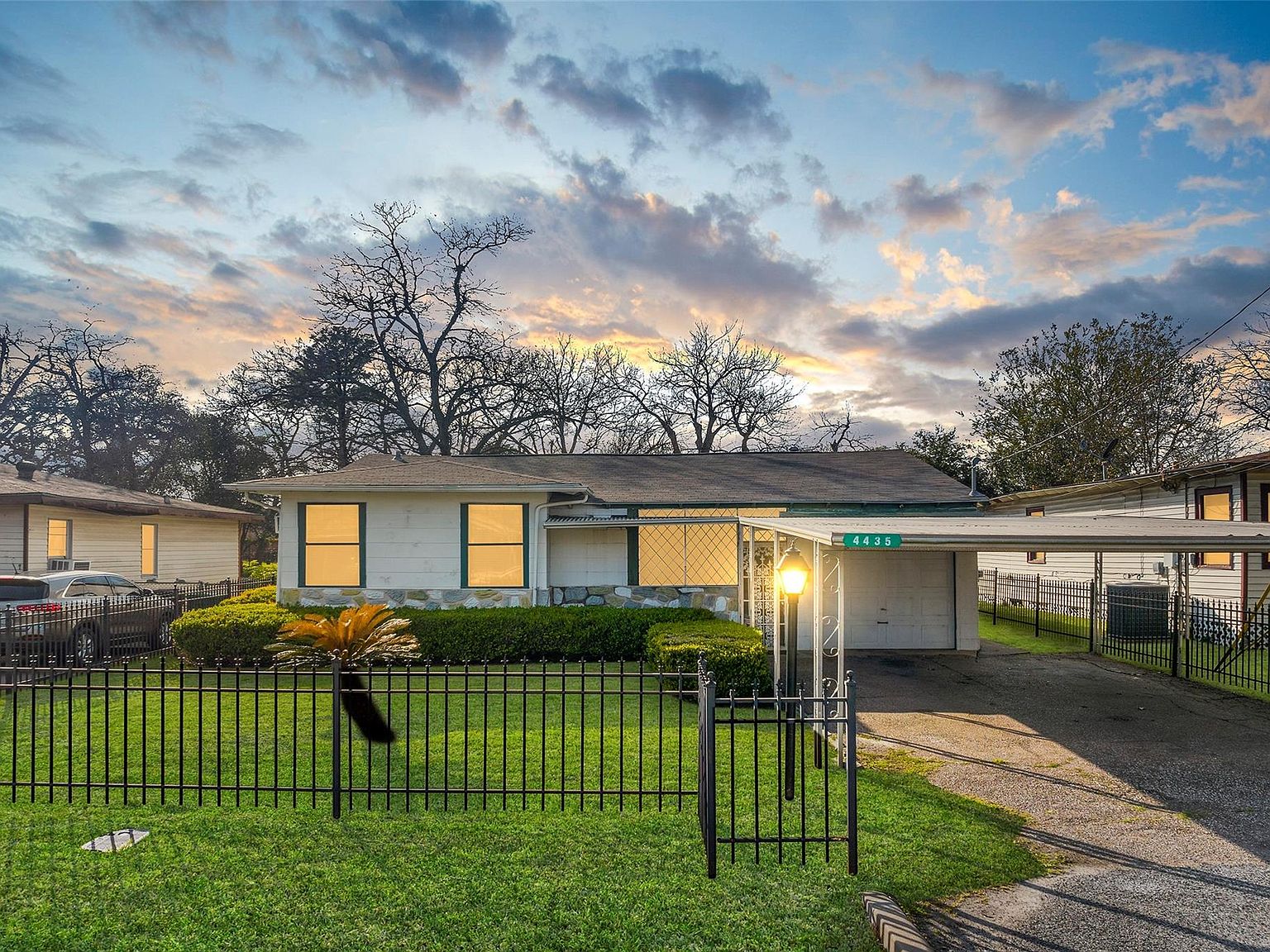 4435 Castor St, Houston, TX 77022 | MLS #59883436 | Zillow