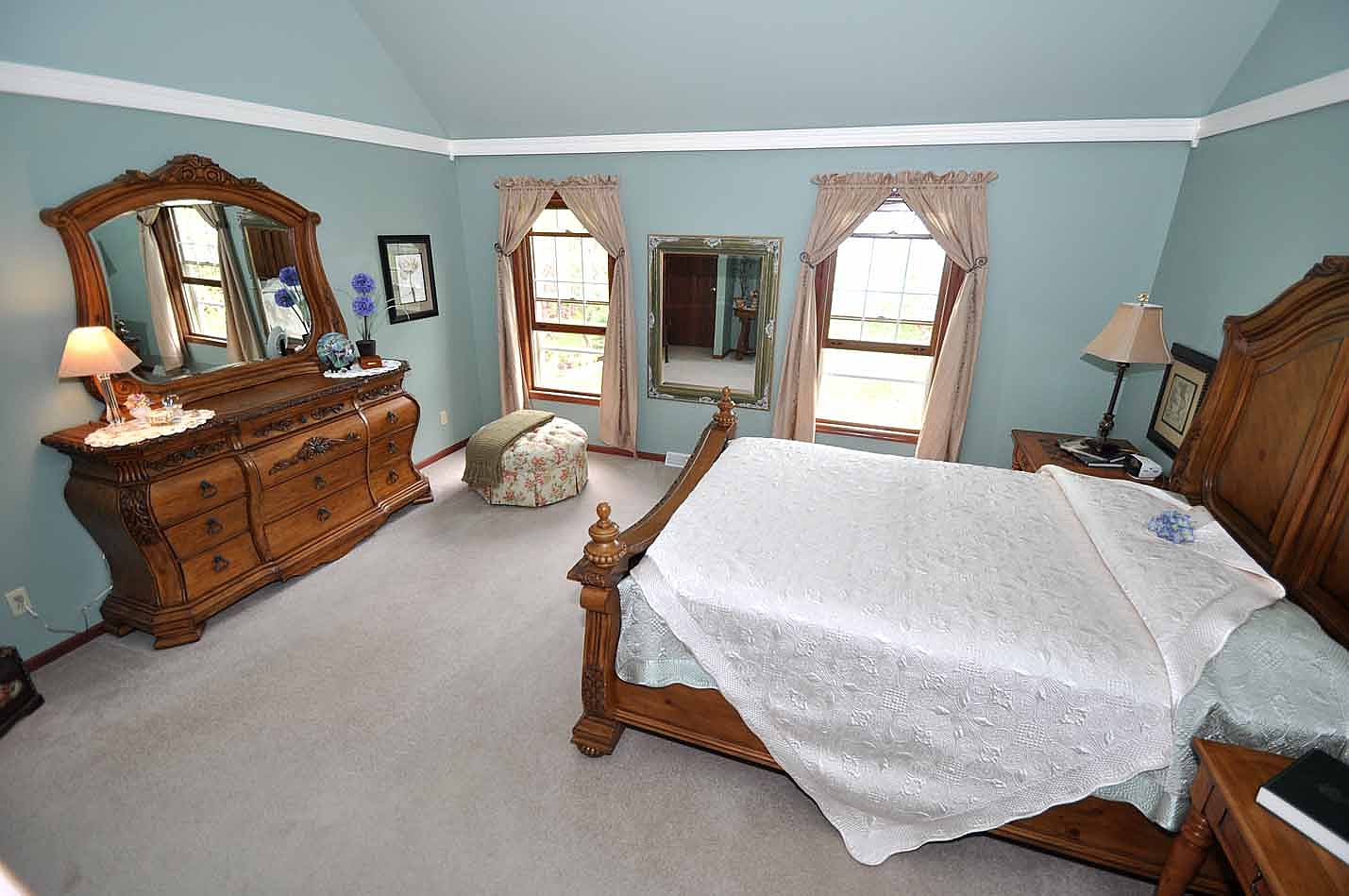 3604 3rd Ave, South Milwaukee, WI 53172 | Zillow