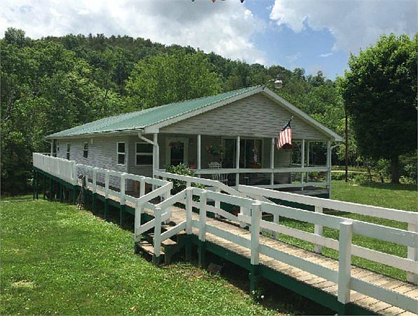 1909 Stringtown Rd, Spencer, WV 25276 | Zillow