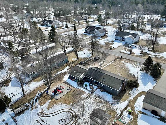 4381 Benson Rd, Cadillac, MI 49601 | MLS #1921422 | Zillow