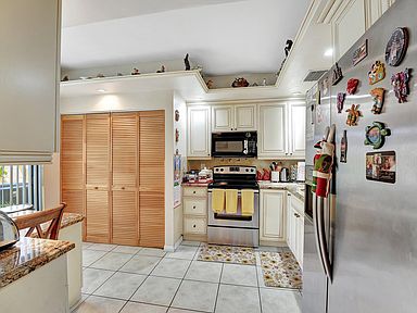 8957 Springtree Lakes Dr, Sunrise, FL 33351 | Zillow