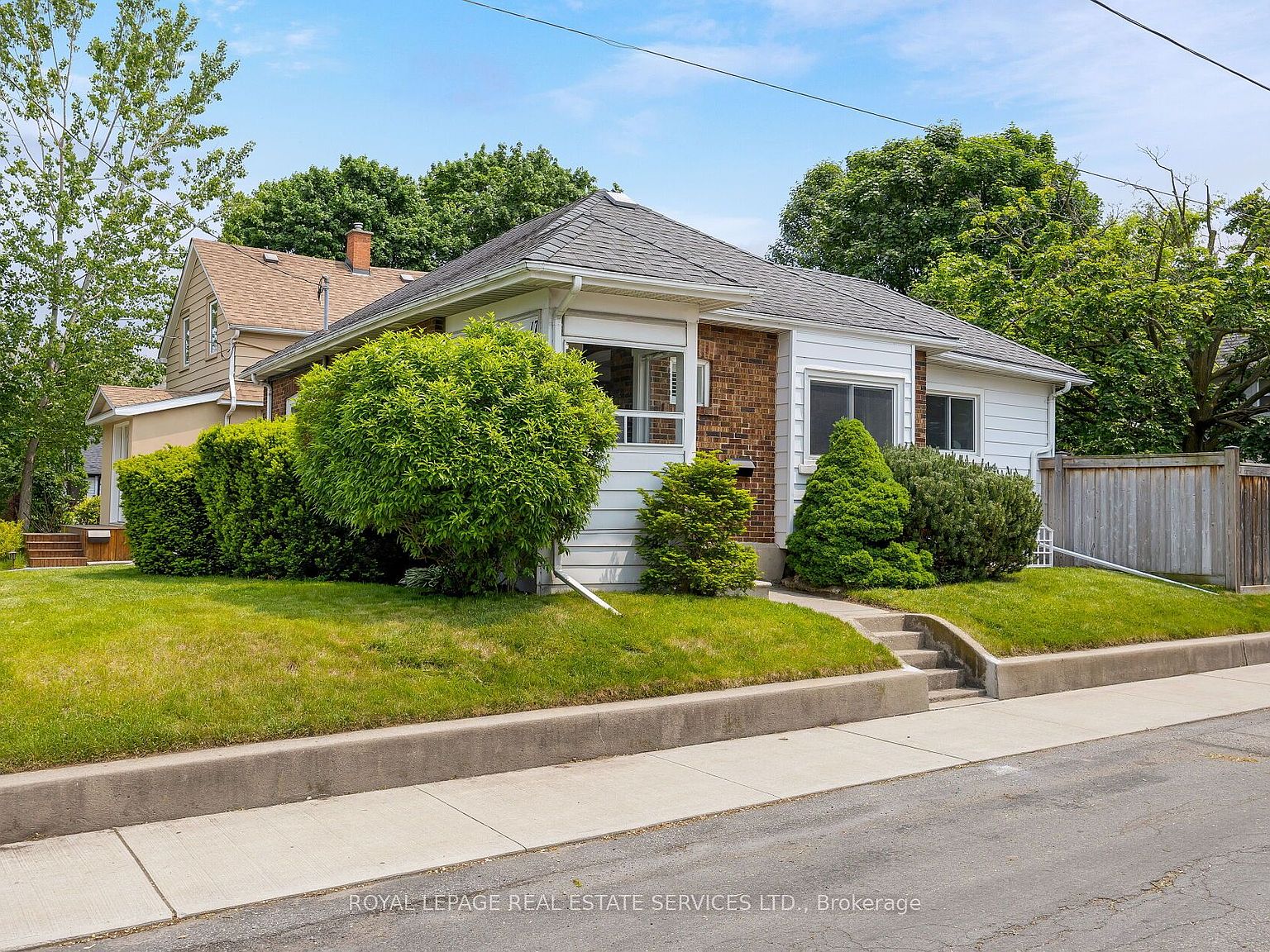 17 Daniels St #W07, Toronto, ON M8Y 1L6 | MLS #W12197598 | Zillow