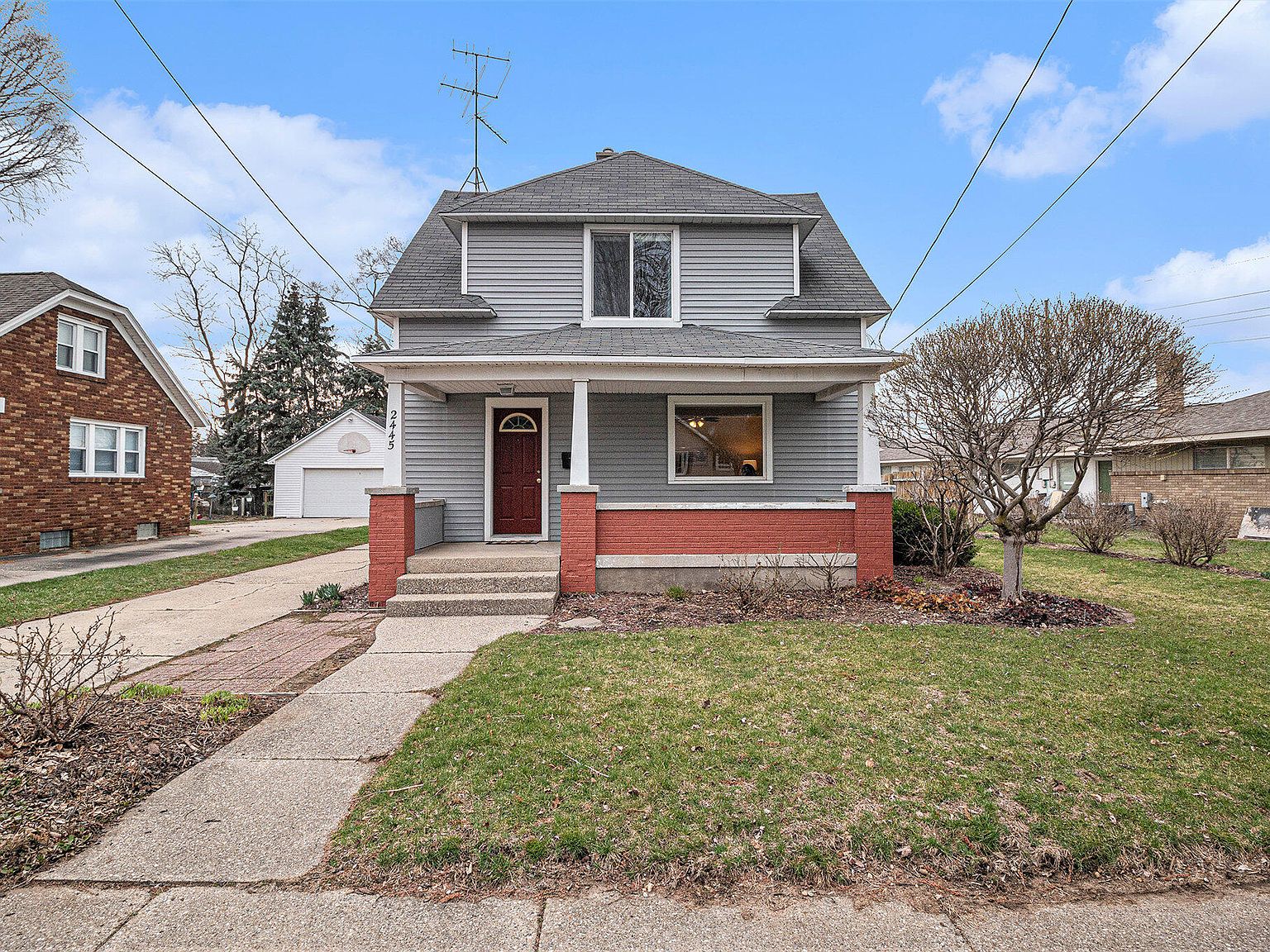 2445 Forest Grove Ave SW, Wyoming, MI 49519 | Zillow