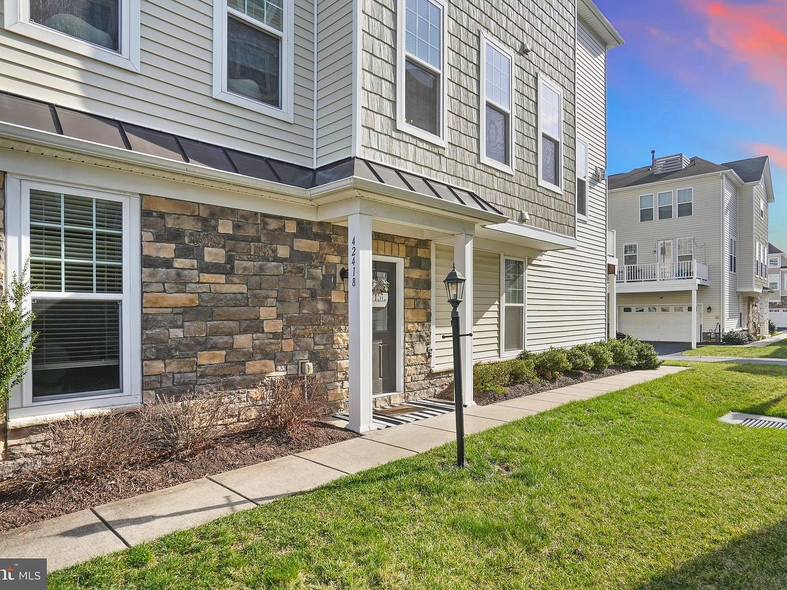 42418 Benfold Sq, Ashburn, VA 20148 | Zillow