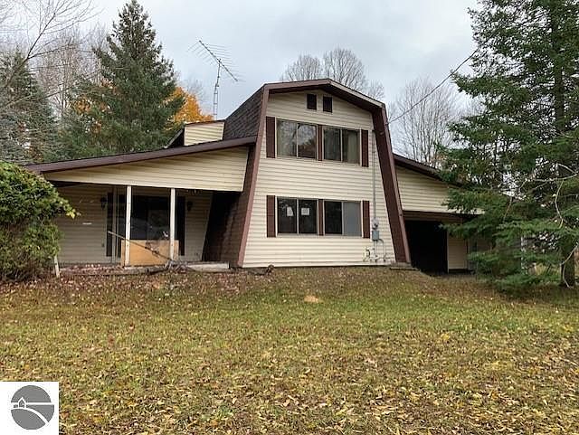 7864 E County Line Rd, South Branch, MI 48761 | Zillow