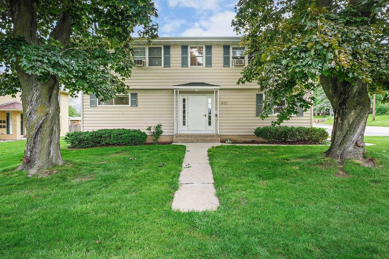5612 Bjelde Lane, Monona, WI 53716 | Zillow